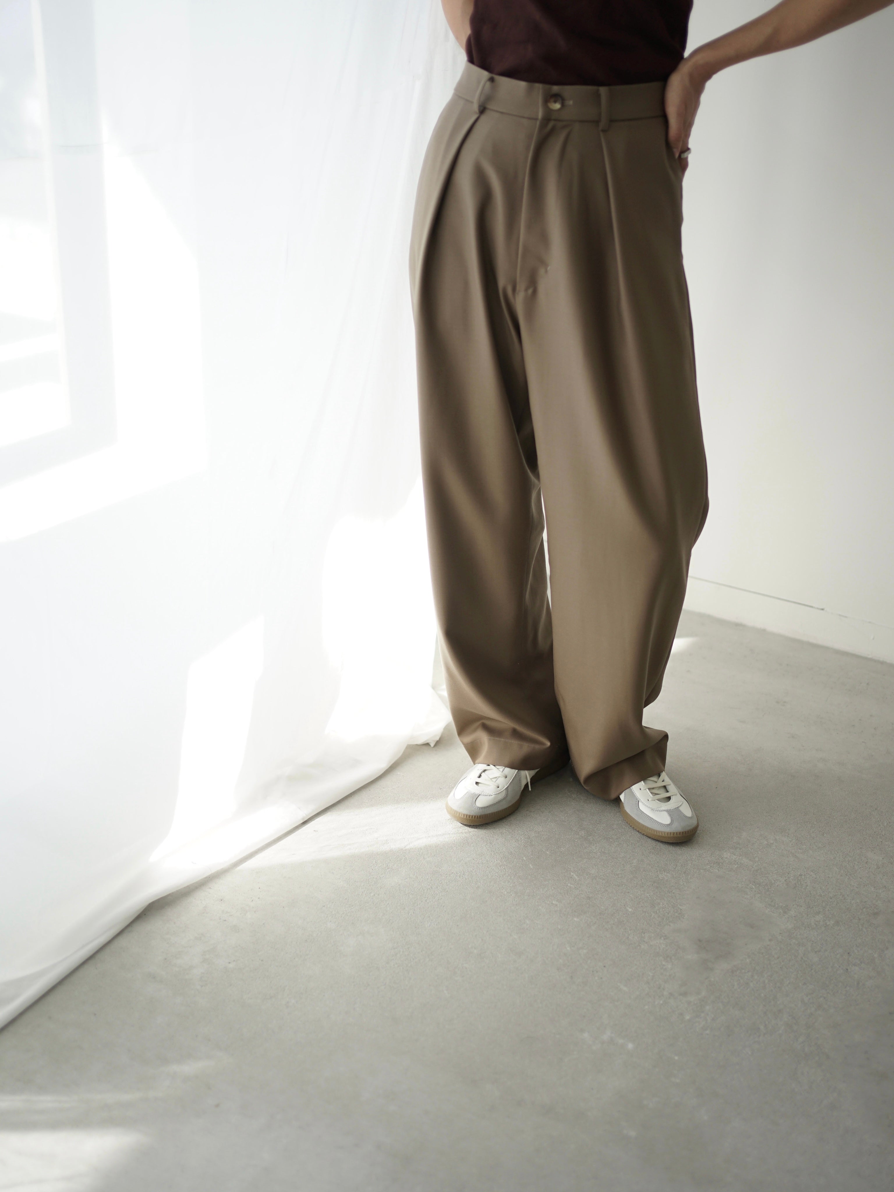 [45%OFF]Super120`s wool twill tuck slacks – itochi 公式オンラインストア